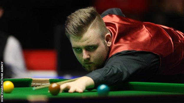 Jackson Page: Welsh teenager beaten in World Championship qualifiers ...
