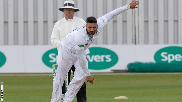 County Championship: Durham collapse as Ravi Rampaul wickets put Derbys ...