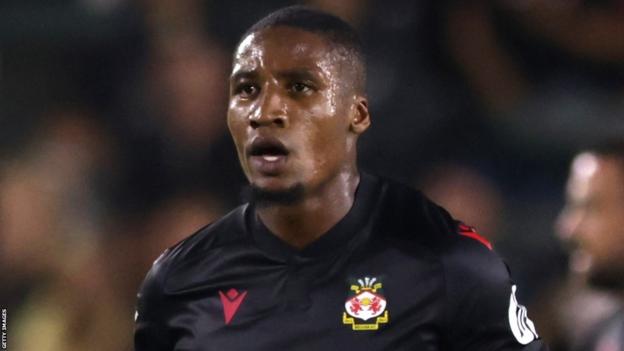 Aaron Hayden: Wrexham defender close to return to full training - BBC Sport