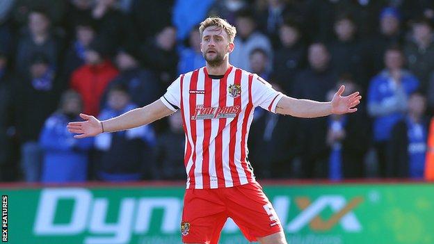 Fraser Franks: Defender pens new deal at League Two Stevenage - BBC Sport