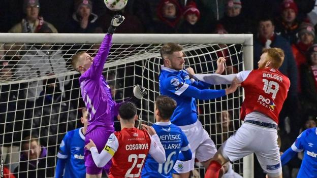 David Walsh: Linfield goalkeeper released from hospital - BBC Sport
