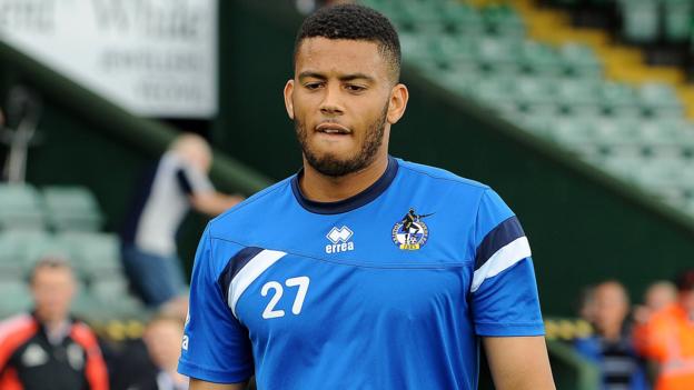 Aaron Chapman: Accrington Stanley sign ex-Chesterfield goalkeeper - BBC ...