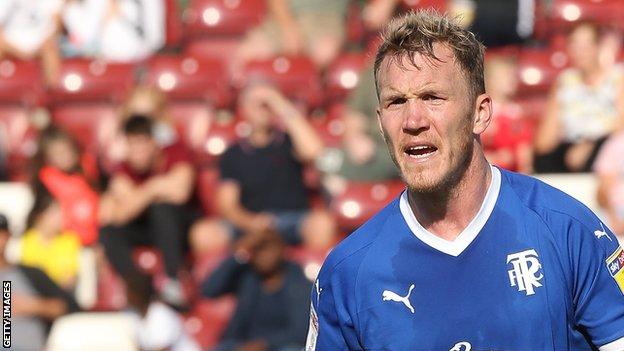 Tranmere Rovers: Mark Ellis extends contract & Calum MacDonald joins on ...