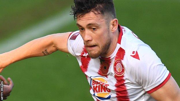 Ben Coker: Stevenage left-back signs new contract - BBC Sport
