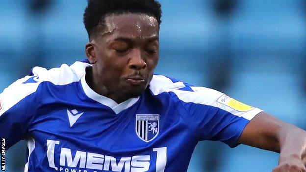 Matty Willock: Salford City sign ex-Gillingham midfielder on a one-year ...