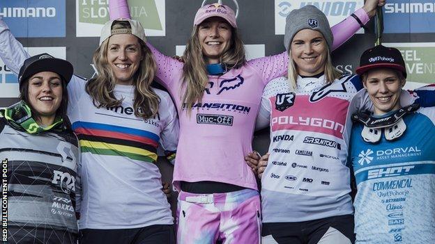 Tahnee Seagrave wins women's Downhill Mountain Bike World Cup opener - BBC Sport
