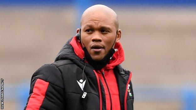 Wales and women's coach Warren Abrahams part company - BBC Sport