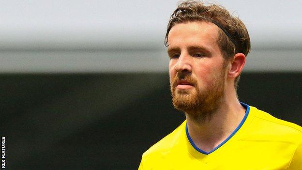 Tom Beere: AFC Wimbledon loan midfielder to Gateshead - BBC Sport