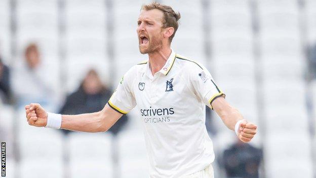 County Championship: Hannon-Dalby bites back with four scalps but Bears ...