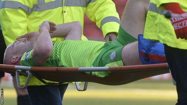 Cliftonville's Ryan Catney has surgery on broken leg - BBC Sport
