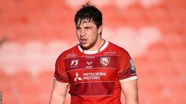 Henry Walker: Gloucester hooker banned for dangerous tackle - BBC Sport