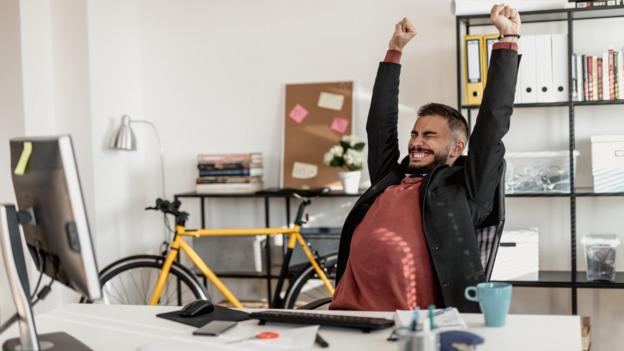 Five tips for staying active in the office - BBC Sport