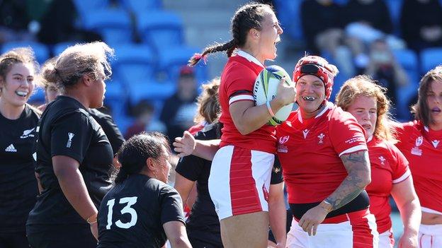 Rugby World Cup: Ffion Lewis says Wales' only focus is beating ...