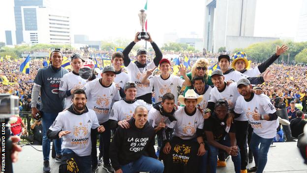 Tigres UANL: Half a million fans celebrate Mexican title win - BBC Sport