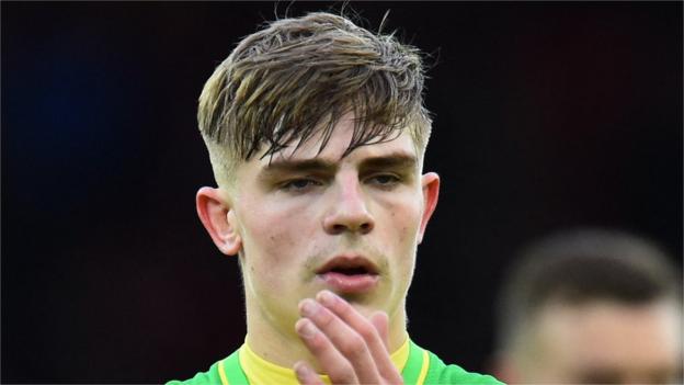 Brandon Williams: Ipswich Town sign Manchester United defender on ...