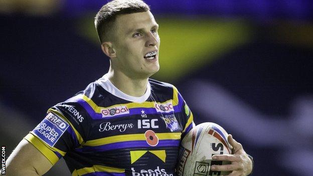 Ash Handley: Leeds Rhinos winger extends contract to end of 2024 - BBC ...