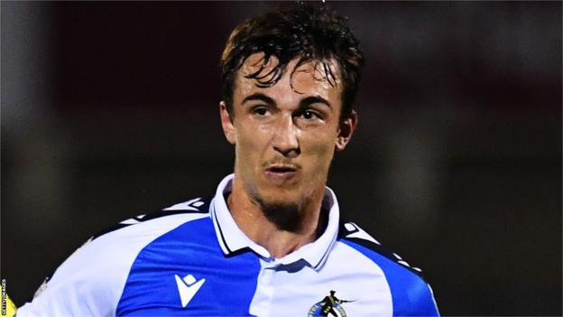 Pablo Martinez: Chippenham Town defender returns to playing after ...