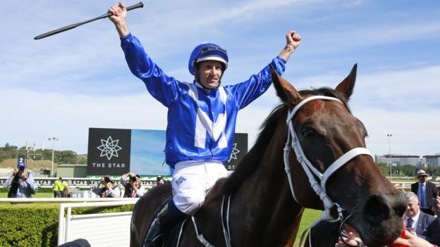 Winx: Australian mare wins 30th straight race in track record time at ...