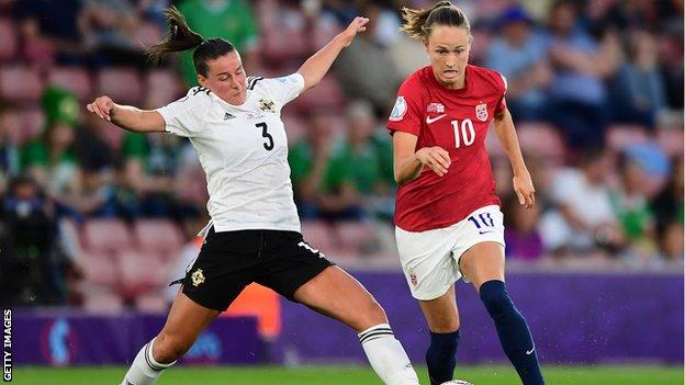 Demi Vance: Northern Ireland defender signs for Leicester City - BBC Sport