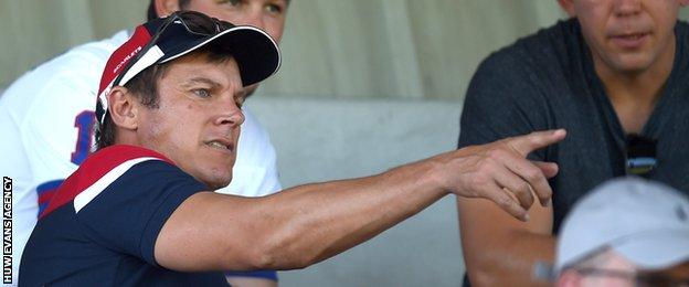 Rejected trio 'will be ready for Wales' - Scarlets boss Mooar - BBC Sport