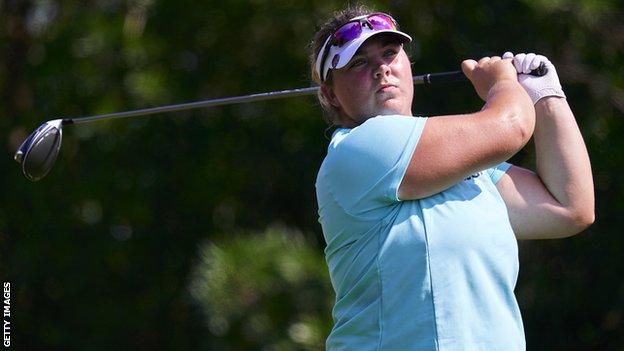 Alice Hewson one shot off lead going into final round of Joburg Open ...