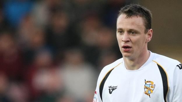 Gary Roberts: Chester FC sign ex-Crewe, Yeovil and Port Vale midfielder ...