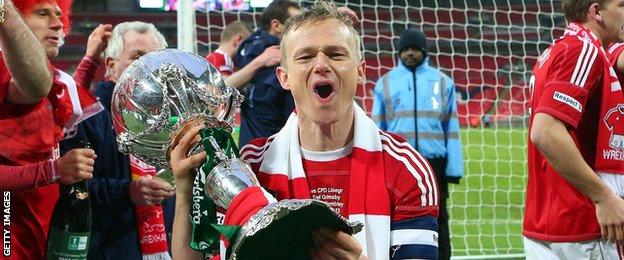 Dean Keates: New manager relishing Wrexham 'chance' - BBC Sport