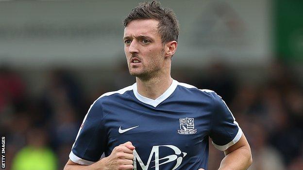 David Mooney: Leyton Orient sign former Southend United striker - BBC Sport