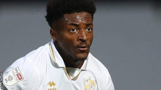 Walsall sign Manchester United's Reece Devine on loan and Port Vale ...