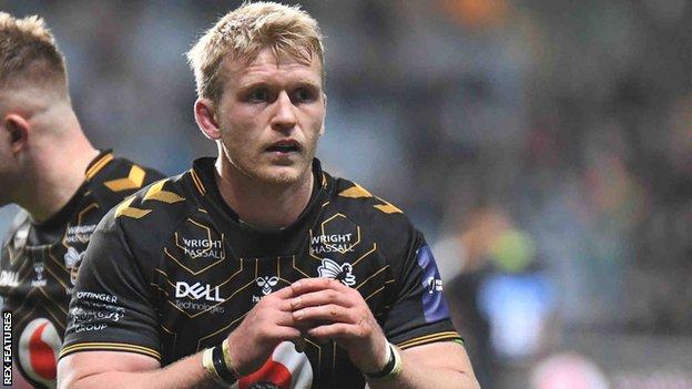 Ben Morris: Wasps back-row forward signs new contract - BBC Sport