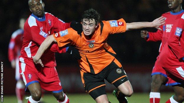 Craig Reid: Newport County re-sign striker from Gloucester City - BBC Sport