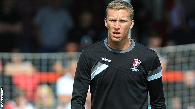 Matt Bower: Cheltenham Town defender signs new contract - BBC Sport