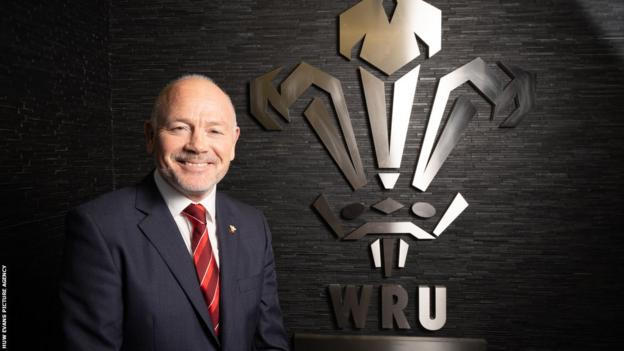 Welsh Rugby Union: Governing body will call extraordinary general ...