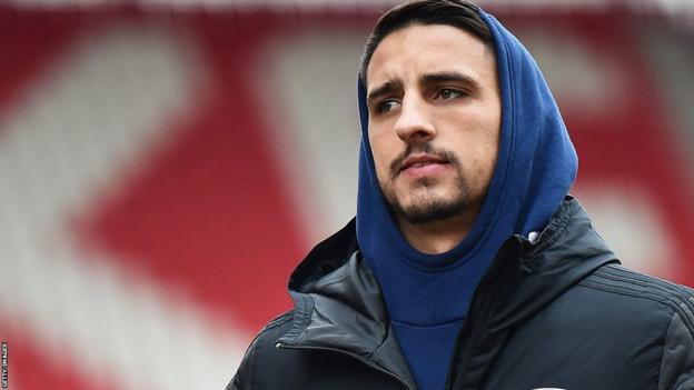 Anthony Knockaert: Huddersfield Town sign Fulham winger on loan - BBC Sport