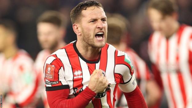 Billy Sharp: Sheffield United striker fined for referee comments - BBC ...