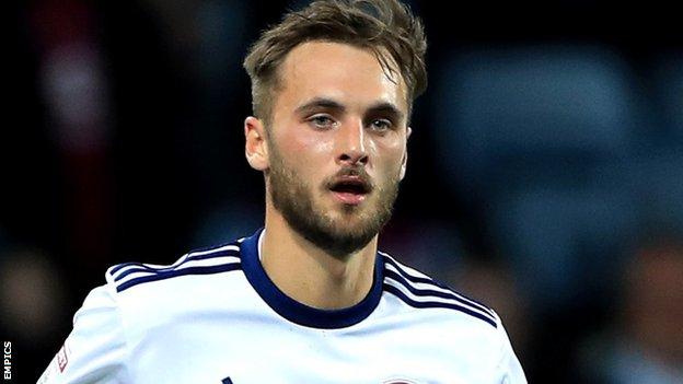 Lewis Wing: Middlesbrough midfielder signs contract extension - BBC Sport