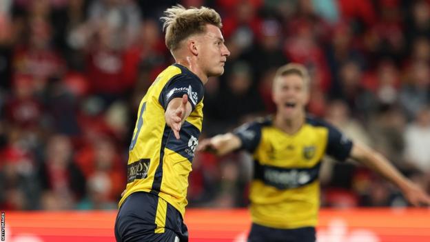 James McGarry: New Zealand defender joins Aberdeen from Central Coast ...