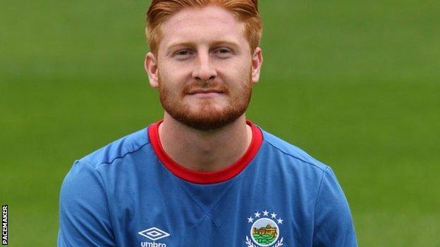 Irish Premiership: Striker Louis Rooney joins champions Linfield - BBC ...