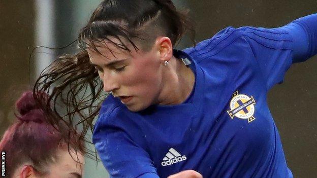 Women's Premiership: Linfield defeat Cliftonville at Solitude - BBC Sport