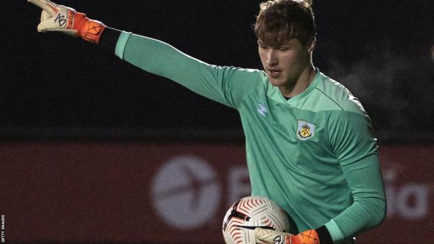 Lewis Thomas: Harrogate Town sign goalkeeper after Burnley release ...