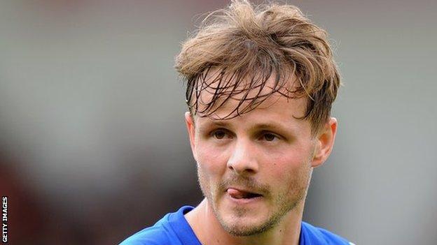 Andrew Tutte: Former Bury midfielder signs for Morecambe - BBC Sport