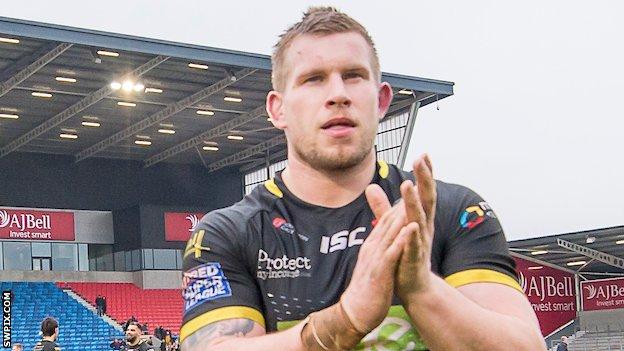 Mike Cooper: Warrington Wolves prop signs two-year deal - BBC Sport