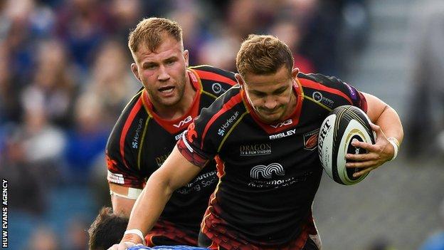 Hallam Amos: Dragons keen to keep Wales wing, says coach Jackman - BBC ...