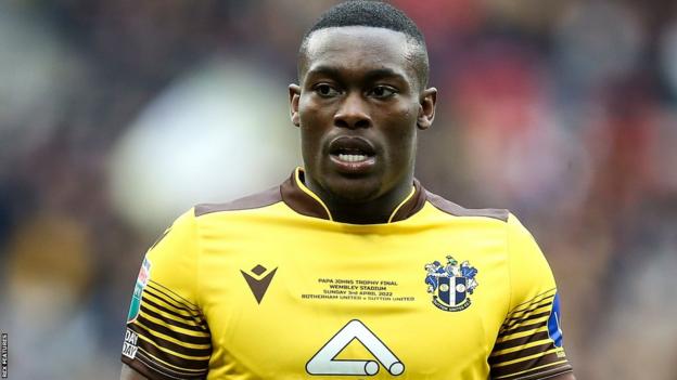 Isaac Olaofe: Stockport County sign Millwall striker for undisclosed ...