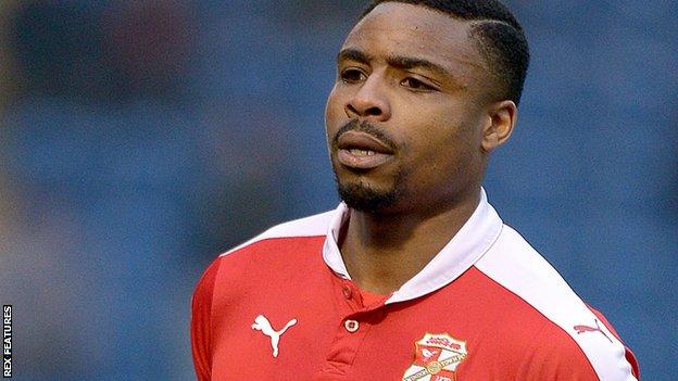Jonathan Obika: Swindon Town forward to stay for 2016-17, says chairman ...