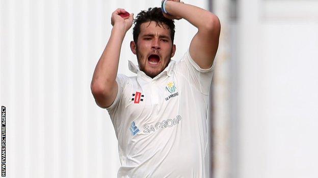 Glamorgan Cricket: Carey impresses against Cardiff MCCU - BBC Sport