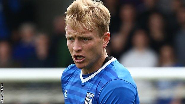 Southend United: Phil Brown hopes to complete deal for Josh Wright ...