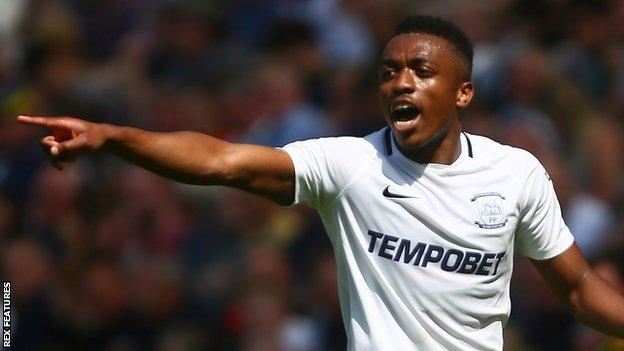 Darnell Fisher: Preston defender signs contract extension with ...