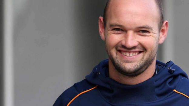 Essex: Nick Browne & Tom Westley sign new contracts at Chelmsford - BBC ...