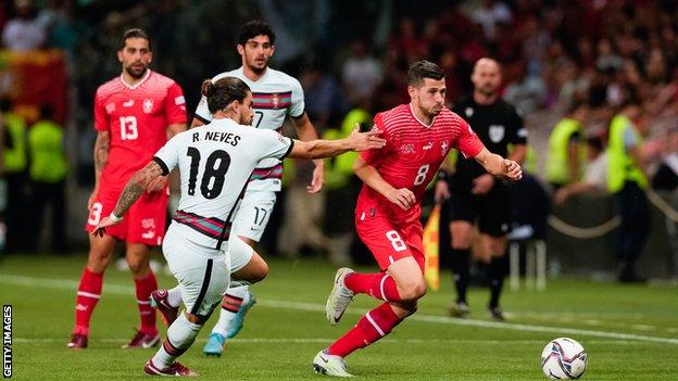 Nottingham Forest sign Switzerland's Remo Freuler from Atalanta - BBC Sport